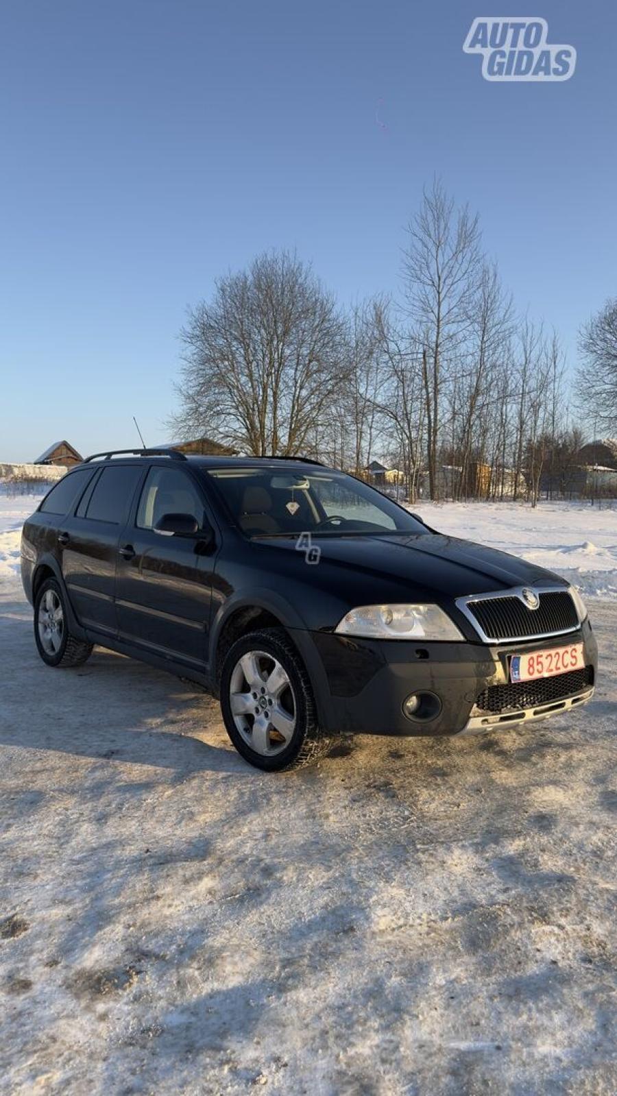 Black Skoda Octavia Scout 2007 in Vilnius, with an engine capacity of 2.00 L and mileage of 377 thousand km for 1900 €, photo 1 on AUTOMOTO.COM.LV