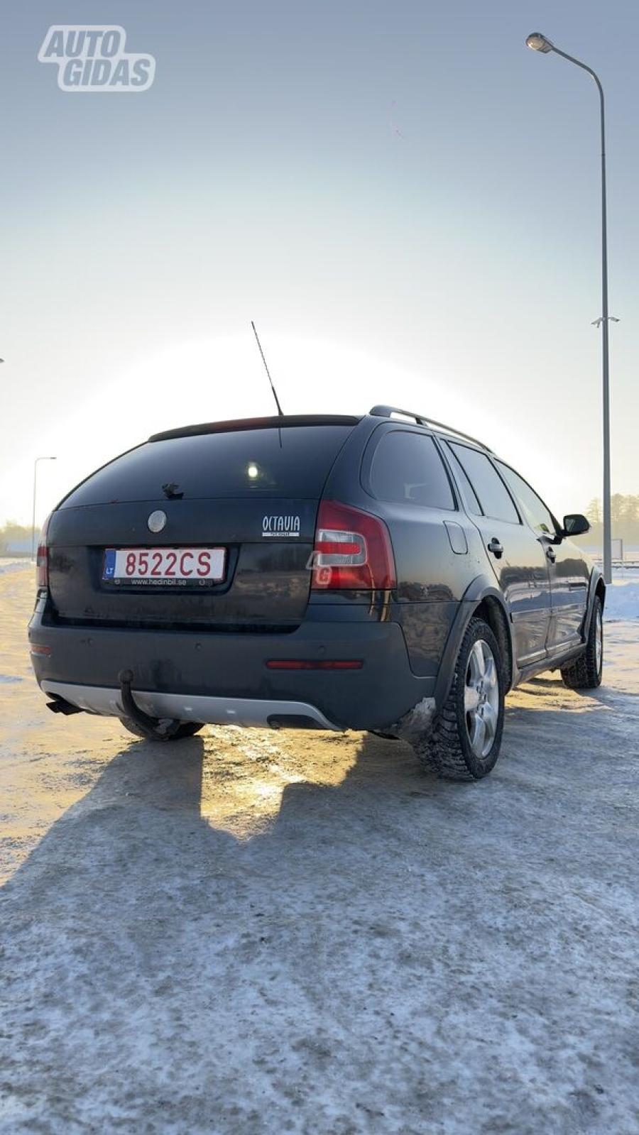 Black Skoda Octavia Scout 2007 in Vilnius, with an engine capacity of 2.00 L and mileage of 377 thousand km for 1900 €, photo 3 on AUTOMOTO.COM.LV