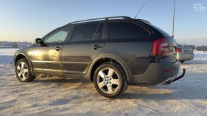 Black Skoda Octavia Scout 2007 in Vilnius, with an engine capacity of 2.00 L and mileage of 377 thousand km for 1900 €, photo 6 on AUTOMOTO.COM.LV
