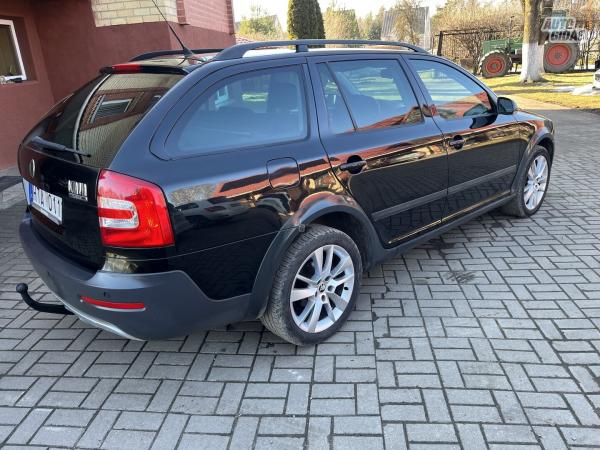 Black Skoda Octavia Scout 2008 in Siauliai, with an engine capacity of 2.00 L and mileage of 301 thousand km for 2950 €, photo 5 on AUTOMOTO.COM.LV