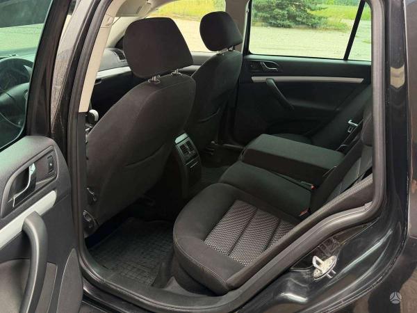 Black Skoda Octavia Scout 2008 in Vilnius, with an engine capacity of 1.99 L and mileage of 400 thousand km for 2550 €, photo 9 on AUTOMOTO.COM.LV
