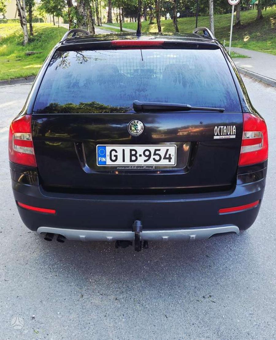 Melns Skoda Octavia Scout 2008 Klaipėda, ar dzinēja tilpumu 2.00 L un nobraukumu 267 tūkst. km par 3500 €, foto 5 vietnē AUTOMOTO.COM.LV