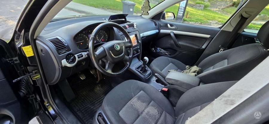 Melns Skoda Octavia Scout 2008 Klaipėda, ar dzinēja tilpumu 2.00 L un nobraukumu 267 tūkst. km par 3500 €, foto 12 vietnē AUTOMOTO.COM.LV