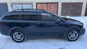 Melns Skoda Octavia Scout 2009 Telšiai, ar dzinēja tilpumu 2.00 L un nobraukumu 356 tūkst. km par 3900 €, foto 18 vietnē AUTOMOTO.COM.LV