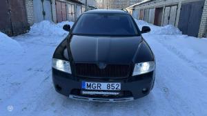 Melns Skoda Octavia Scout 2009 Telšiai, ar dzinēja tilpumu 2.00 L un nobraukumu 356 tūkst. km par 3900 €, foto 25 vietnē AUTOMOTO.COM.LV