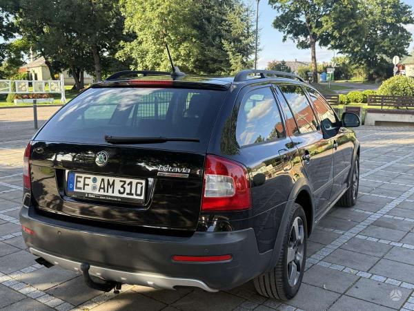 Melns Skoda Octavia Scout 2012 Raseiniai, ar dzinēja tilpumu 2.00 L un nobraukumu 285 tūkst. km par 5350 €, foto 9 vietnē AUTOMOTO.COM.LV