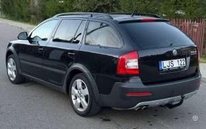 Melns Skoda Octavia Scout 2012 Viļņa, ar dzinēja tilpumu 1.97 L un nobraukumu 250 tūkst. km par 5450 €, foto 7 vietnē AUTOMOTO.COM.LV