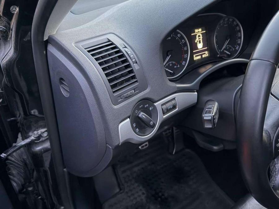 Melns Skoda Octavia Scout 2012 Viļņa, ar dzinēja tilpumu 1.97 L un nobraukumu 250 tūkst. km par 5450 €, foto 22 vietnē AUTOMOTO.COM.LV