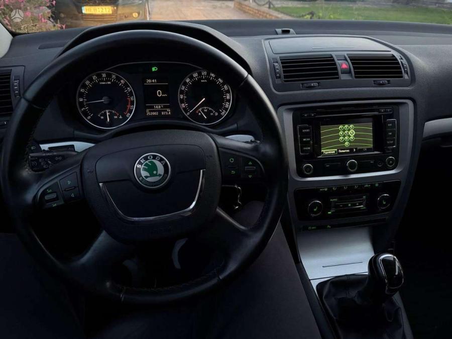 Melns Skoda Octavia Scout 2012 Viļņa, ar dzinēja tilpumu 1.97 L un nobraukumu 250 tūkst. km par 5450 €, foto 23 vietnē AUTOMOTO.COM.LV