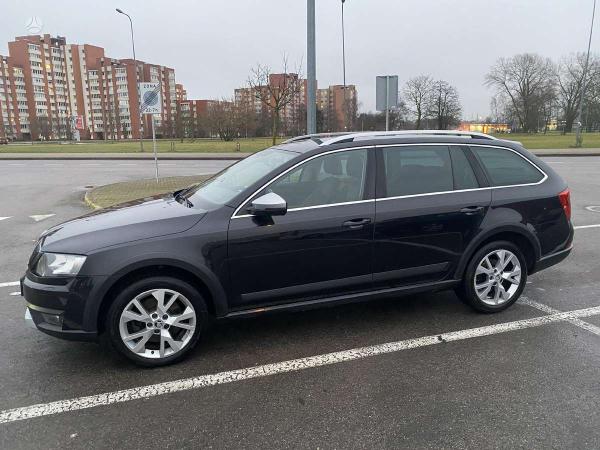 Melns Skoda Octavia Scout 2015 Klaipėda, ar dzinēja tilpumu 1.97 L un nobraukumu 255 tūkst. km par 9200 €, foto 1 vietnē AUTOMOTO.COM.LV