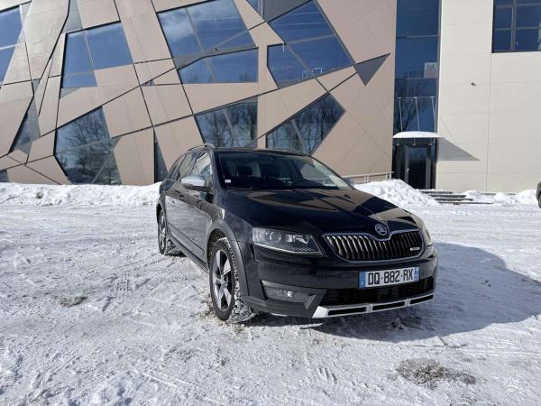 Melns Skoda Octavia Scout 2015 Šauļi, ar dzinēja tilpumu 1.97 L un nobraukumu 225 tūkst. km par 8200 €, foto 1 vietnē AUTOMOTO.COM.LV