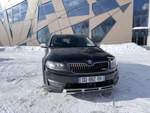 Black Skoda Octavia Scout 2015 in Siauliai, with an engine capacity of 1.97 L and mileage of 225 thousand km for 8200 €, photo 2 on AUTOMOTO.COM.LV