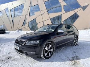 Black Skoda Octavia Scout 2015 in Siauliai, with an engine capacity of 1.97 L and mileage of 225 thousand km for 8200 €, photo 5 on AUTOMOTO.COM.LV