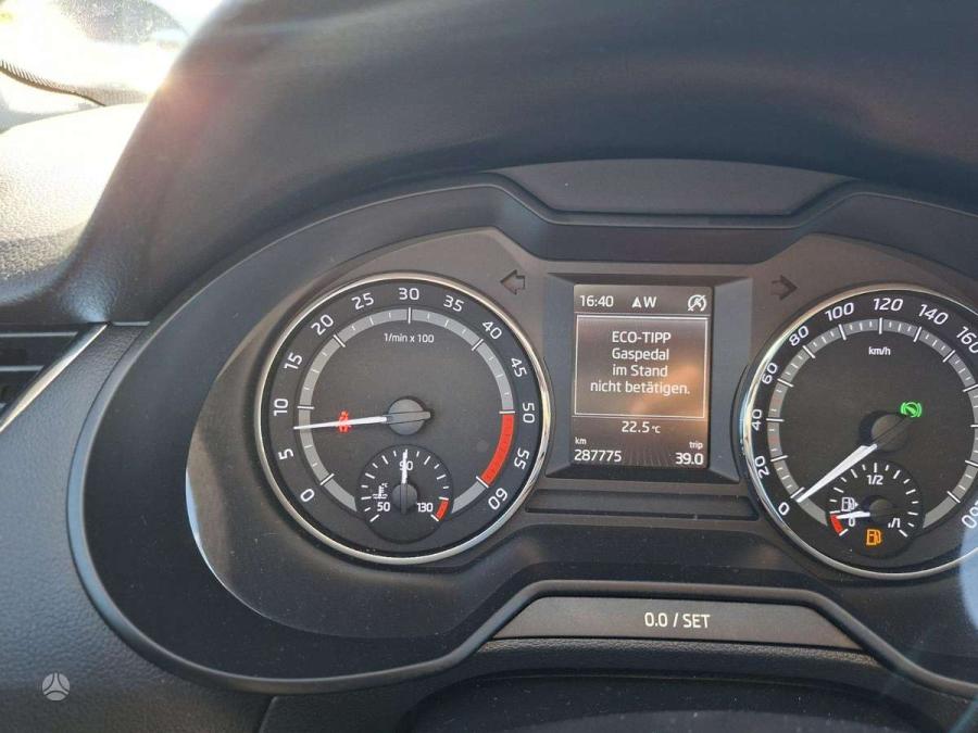 Melns Skoda Octavia Scout 2015 Viļņa, ar dzinēja tilpumu 2.00 L un nobraukumu 287 tūkst. km par 8800 €, foto 21 vietnē AUTOMOTO.COM.LV