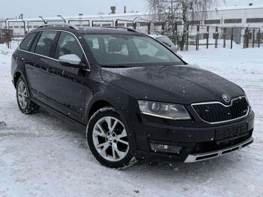 Black Skoda Octavia Scout 2016 in Rokiskis, with an engine capacity of 2.00 L and mileage of 340 thousand km for 6750 €, photo 2 on AUTOMOTO.COM.LV