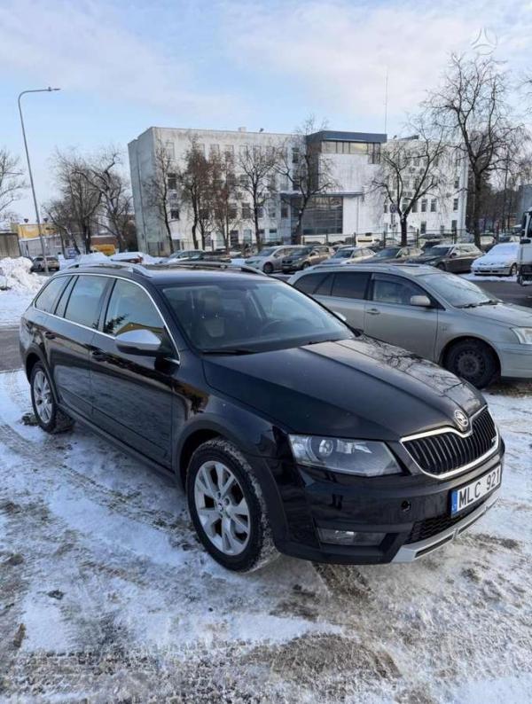 Black Skoda Octavia Scout 2017 in Moletai, with an engine capacity of 2.00 L and mileage of 320 thousand km for 8000 €, photo 1 on AUTOMOTO.COM.LV