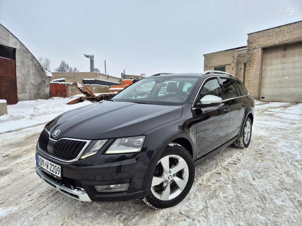 Black Skoda Octavia Scout 2018 in Utena, with an engine capacity of 2.00 L and mileage of 292 thousand km for 10990 €, photo 1 on AUTOMOTO.COM.LV