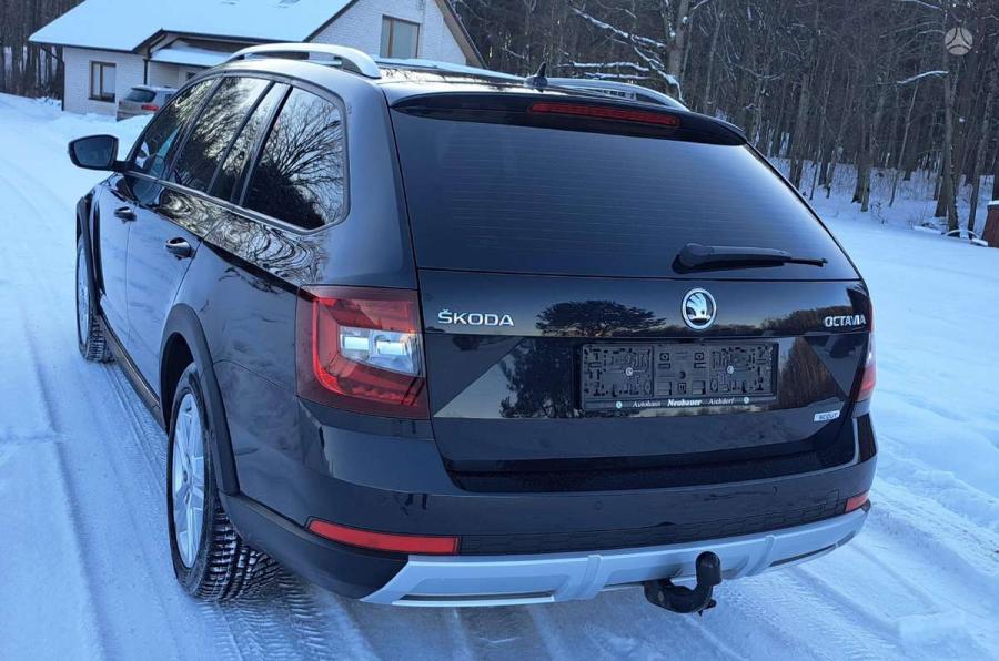 Melns Skoda Octavia Scout 2019 Alīta, ar dzinēja tilpumu 2.00 L un nobraukumu 260 tūkst. km par 12800 €, foto 7 vietnē AUTOMOTO.COM.LV