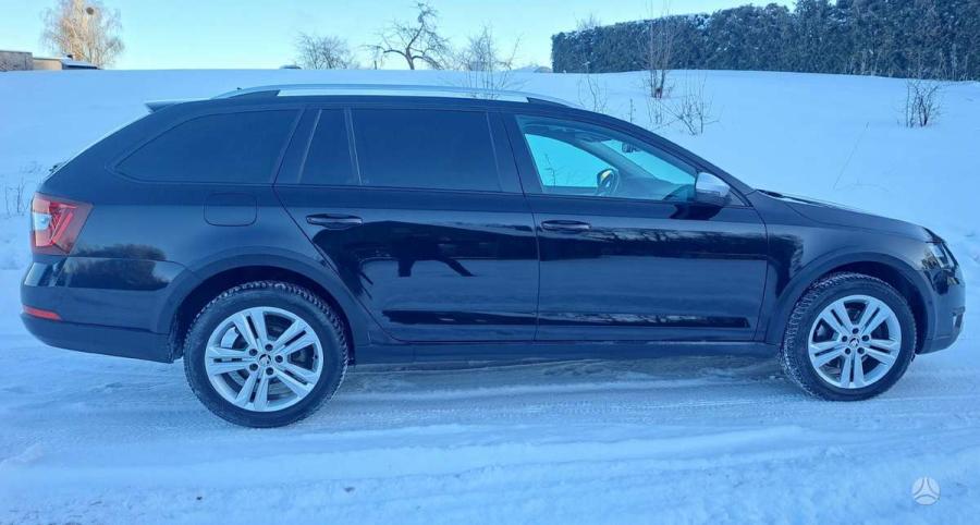 Melns Skoda Octavia Scout 2019 Alīta, ar dzinēja tilpumu 2.00 L un nobraukumu 260 tūkst. km par 12800 €, foto 10 vietnē AUTOMOTO.COM.LV