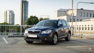Blue Skoda Octavia Scout 2011 in Vilnius, with an engine capacity of 2.00 L and mileage of 290 thousand km for 4900 €, photo  on AUTOMOTO.COM.LV