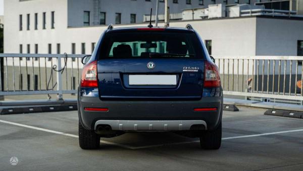 Zils Skoda Octavia Scout 2011 Viļņa, ar dzinēja tilpumu 2.00 L un nobraukumu 290 tūkst. km par 4900 €, foto 5 vietnē AUTOMOTO.COM.LV