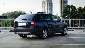 Blue Skoda Octavia Scout 2011 in Vilnius, with an engine capacity of 2.00 L and mileage of 290 thousand km for 4900 €, photo 6 on AUTOMOTO.COM.LV