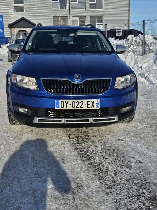 Blue Skoda Octavia Scout 2015 in Taurage, with an engine capacity of 2.00 L and mileage of 300 thousand km for 8400 €, photo 6 on AUTOMOTO.COM.LV