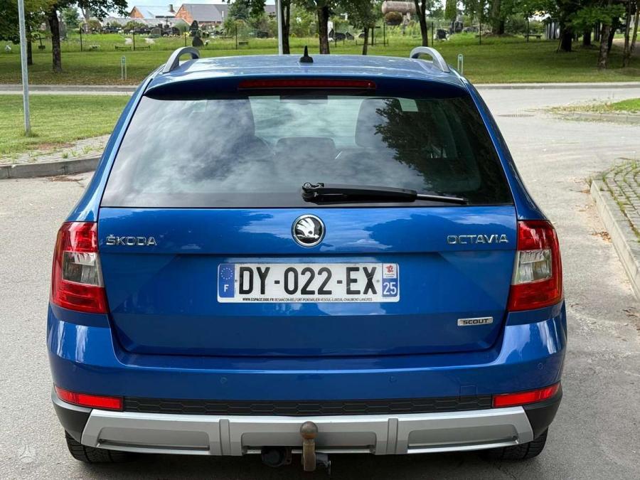 Blue Skoda Octavia Scout 2015 in Taurage, with an engine capacity of 2.00 L and mileage of 300 thousand km for 6900 €, photo 6 on AUTOMOTO.COM.LV