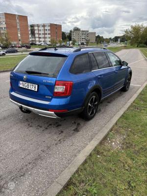 Zils Skoda Octavia Scout 2015 Utena, ar dzinēja tilpumu 2.00 L un nobraukumu 176 tūkst. km par 6990 €, foto 3 vietnē AUTOMOTO.COM.LV