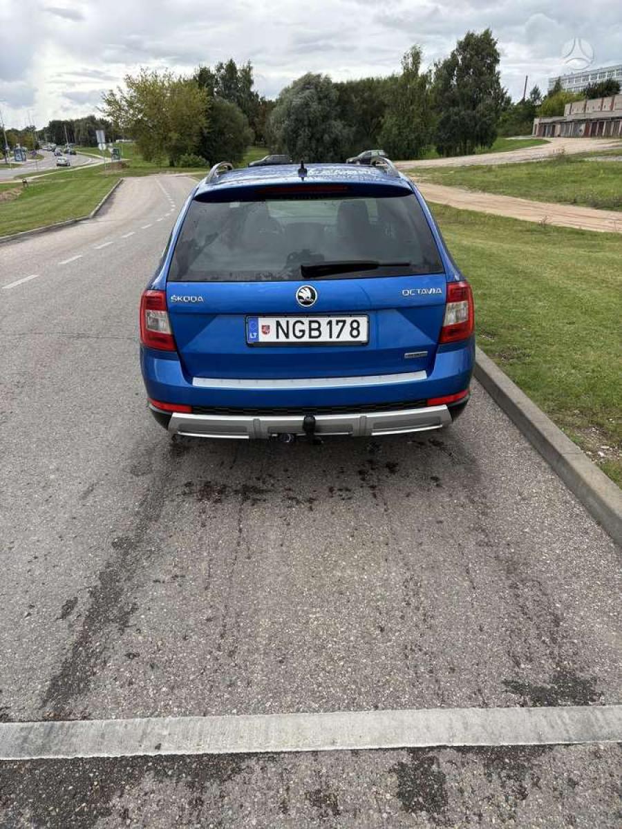 Zils Skoda Octavia Scout 2015 Utena, ar dzinēja tilpumu 2.00 L un nobraukumu 176 tūkst. km par 6990 €, foto 4 vietnē AUTOMOTO.COM.LV