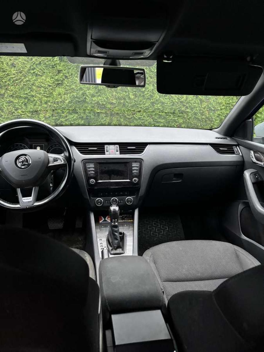 Zils Skoda Octavia Scout 2015 Utena, ar dzinēja tilpumu 2.00 L un nobraukumu 176 tūkst. km par 6990 €, foto 7 vietnē AUTOMOTO.COM.LV