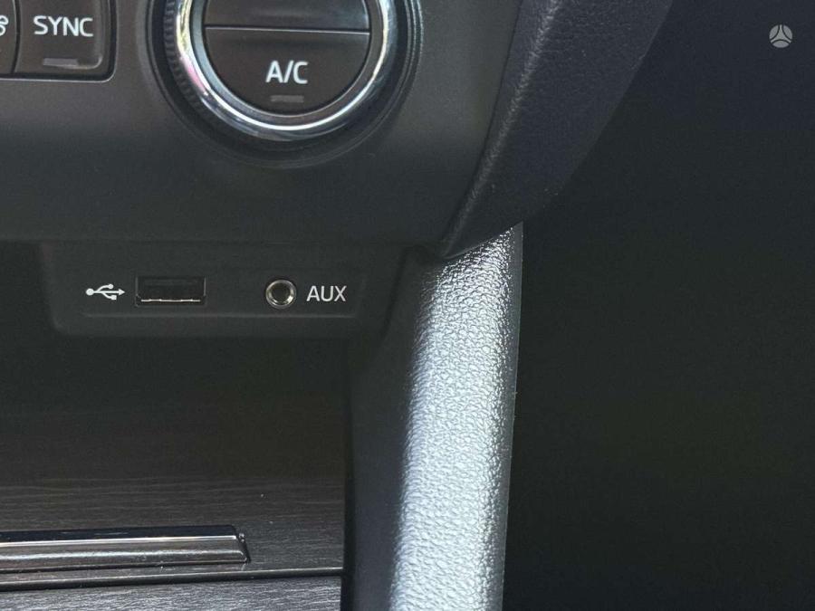 Blue Skoda Octavia Scout 2016 in Kaunas, with an engine capacity of 2.00 L and mileage of 285 thousand km for 9350 €, photo 40 on AUTOMOTO.COM.LV