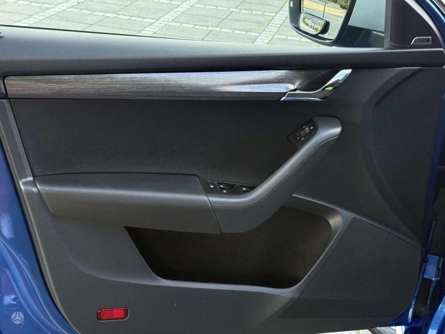 Zils Skoda Octavia Scout 2016 Kauņa, ar dzinēja tilpumu 2.00 L un nobraukumu 280 tūkst. km par 8950 €, foto 33 vietnē AUTOMOTO.COM.LV