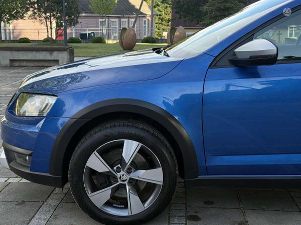Blue Skoda Octavia Scout 2016 in Kaunas, with an engine capacity of 2.00 L and mileage of 281 thousand km for 8999 €, photo 3 on AUTOMOTO.COM.LV