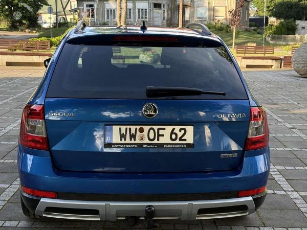 Blue Skoda Octavia Scout 2016 in Kaunas, with an engine capacity of 2.00 L and mileage of 281 thousand km for 8999 €, photo 9 on AUTOMOTO.COM.LV