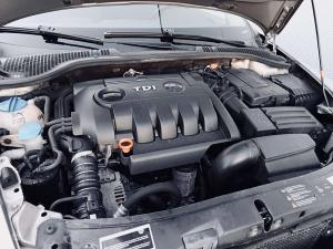 Brown Skoda Octavia Scout 2008 in Utena, with an engine capacity of 1.97 L and mileage of 303 thousand km for 3950 €, photo 46 on AUTOMOTO.COM.LV