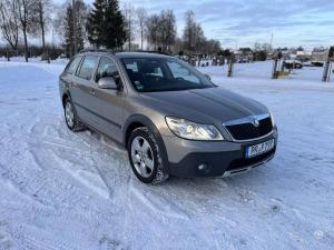 Brūns Skoda Octavia Scout 2009 Vilkaviškis, ar dzinēja tilpumu 2.00 L un nobraukumu 292 tūkst. km par 5700 €, foto  vietnē AUTOMOTO.COM.LV