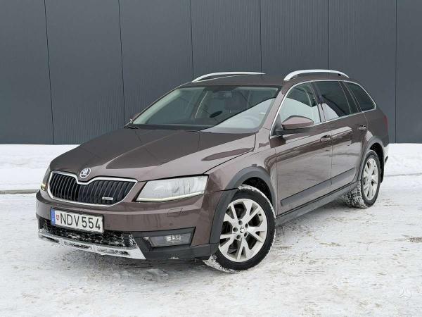 Brown Skoda Octavia Scout 2015 in Panevezys, with an engine capacity of 2.00 L and mileage of 292 thousand km for 5899 €, photo 3 on AUTOMOTO.COM.LV