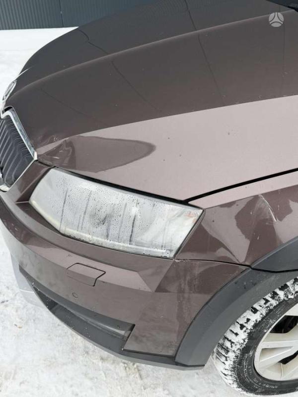 Brown Skoda Octavia Scout 2015 in Panevezys, with an engine capacity of 2.00 L and mileage of 292 thousand km for 5899 €, photo 8 on AUTOMOTO.COM.LV