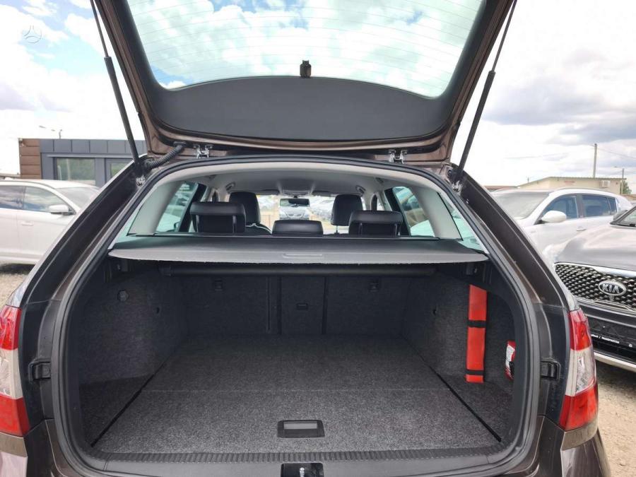 Brūns Skoda Octavia Scout 2015 Viļņa, ar dzinēja tilpumu 2.00 L un nobraukumu 256 tūkst. km par 9650 €, foto 9 vietnē AUTOMOTO.COM.LV