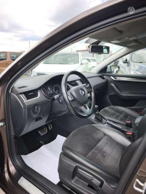 Brūns Skoda Octavia Scout 2015 Viļņa, ar dzinēja tilpumu 2.00 L un nobraukumu 256 tūkst. km par 9650 €, foto 18 vietnē AUTOMOTO.COM.LV