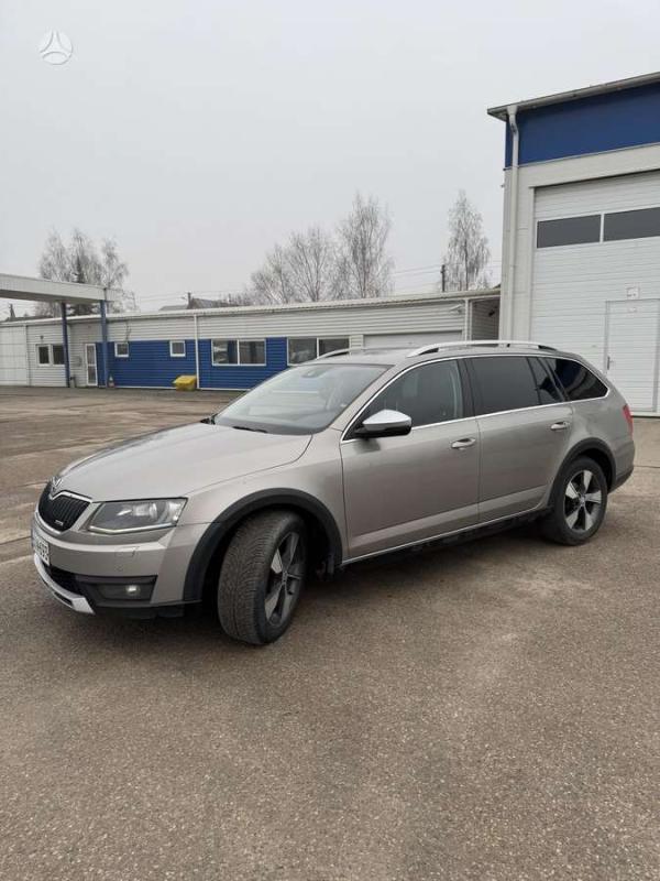 Brown Skoda Octavia Scout 2016 in Kaunas, with an engine capacity of 2.00 L and mileage of 270 thousand km for 8800 €, photo 2 on AUTOMOTO.COM.LV