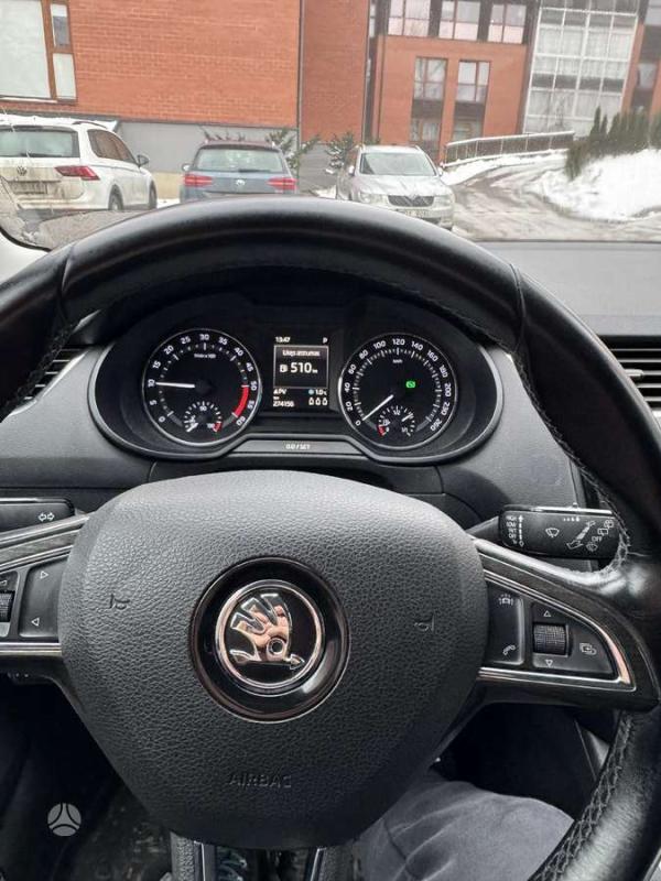 Brown Skoda Octavia Scout 2016 in Kaunas, with an engine capacity of 2.00 L and mileage of 270 thousand km for 8800 €, photo 8 on AUTOMOTO.COM.LV