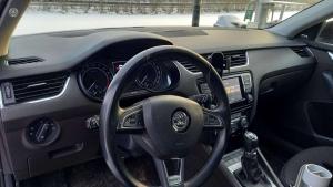Brown Skoda Octavia Scout 2016 in Vilnius, with an engine capacity of 1.98 L and mileage of 250 thousand km for 9000 €, photo 9 on AUTOMOTO.COM.LV