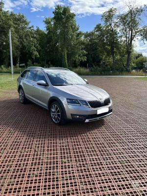 Brown Skoda Octavia Scout 2018 in Kaunas, with an engine capacity of 2.00 L and mileage of 172 thousand km for 13999 €, photo 4 on AUTOMOTO.COM.LV