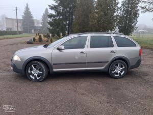 Zaļš Skoda Octavia Scout 2007 Viļņa, ar dzinēja tilpumu 2.00 L un nobraukumu 459 tūkst. km par 1900 €, foto 4 vietnē AUTOMOTO.COM.LV