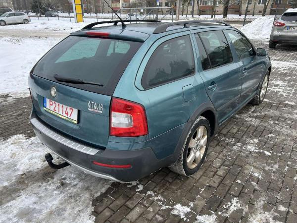 Green Skoda Octavia Scout 2008 in Kaunas, with an engine capacity of 2.00 L and mileage of 336 thousand km for 3200 €, photo 3 on AUTOMOTO.COM.LV