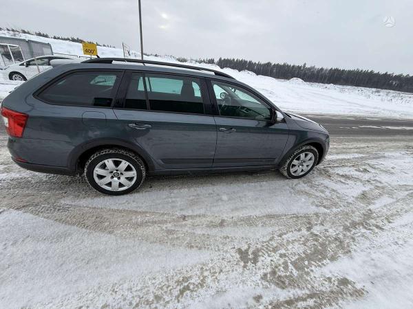 Зеленый Шкода Октавия Скаут 2016 в Вильнюс, объемом двигателя 1.99 л и пробегом 310 тыс. км за 7200 €, фото 2 на AUTOMOTO.COM.LV