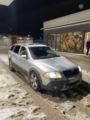 Pelēks Skoda Octavia Scout 2007 Viļņa, ar dzinēja tilpumu 1.97 L un nobraukumu 371 tūkst. km par 1750 €, foto  vietnē AUTOMOTO.COM.LV