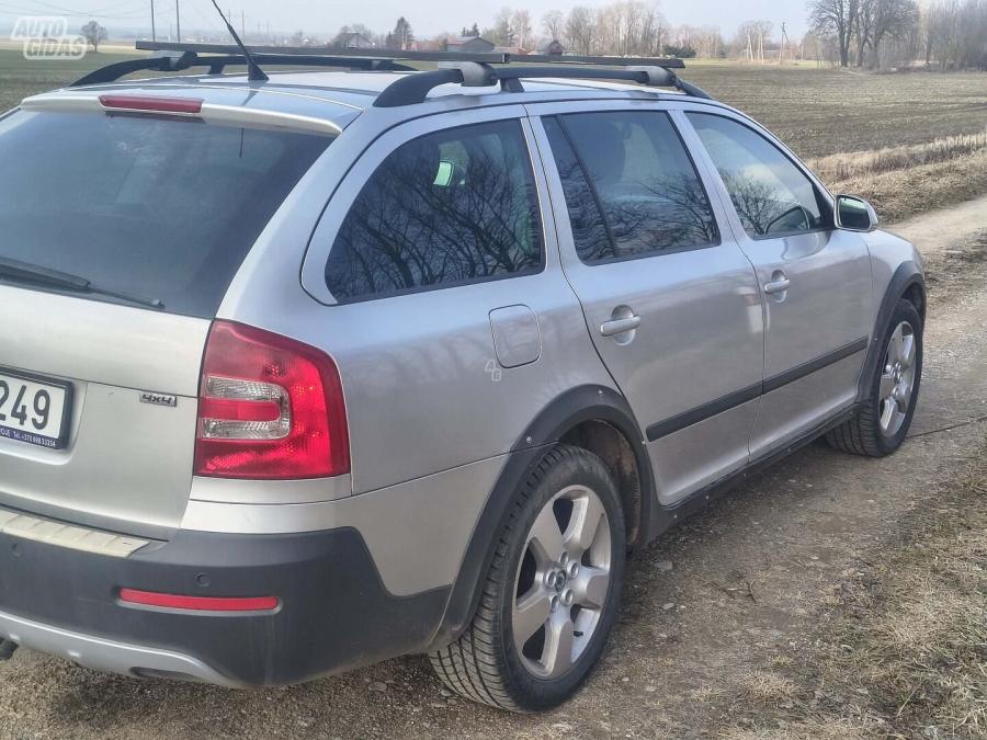 Grey Skoda Octavia Scout 2007 in Marijampole, with an engine capacity of 2.00 L and mileage of 298 thousand km for 2800 €, photo 3 on AUTOMOTO.COM.LV